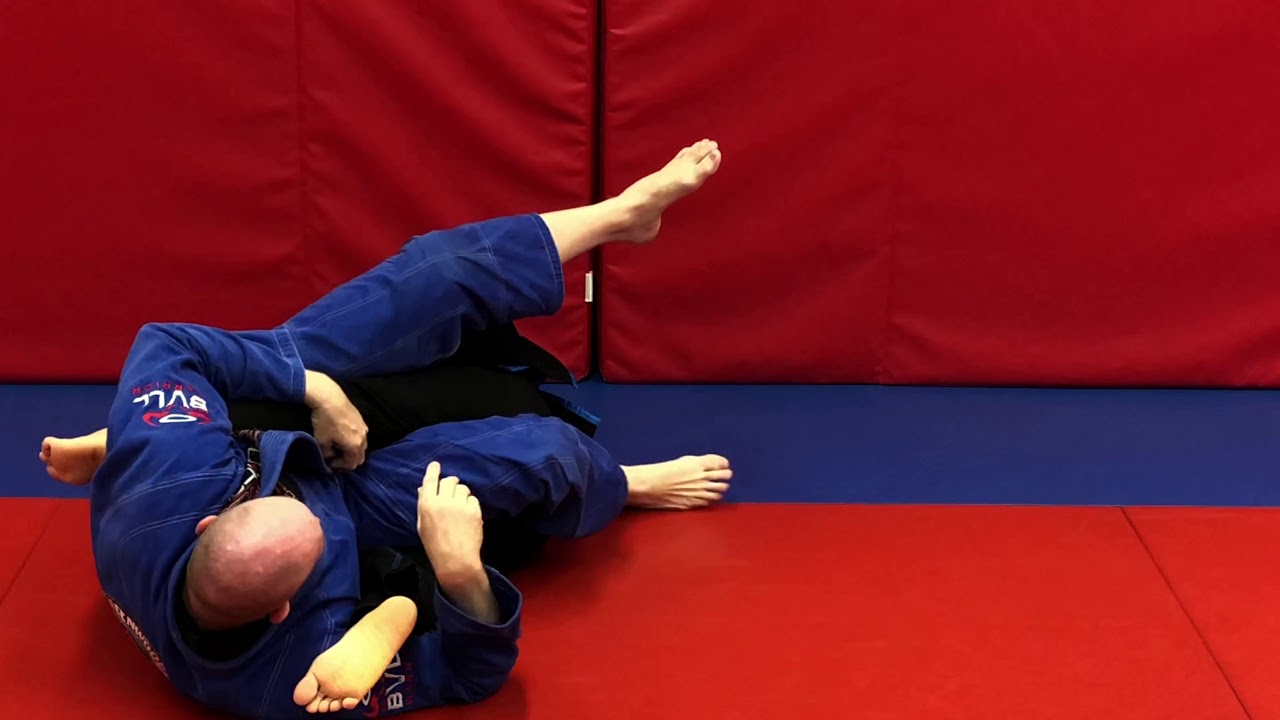 Toe Hold Knee Bar And Entries - YouTube