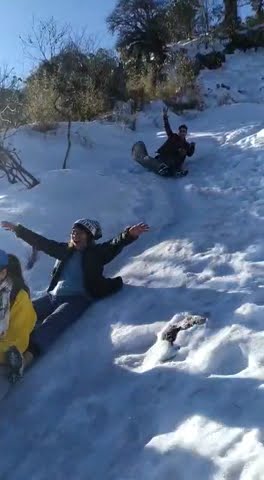 #bhaley_dhunga with friends!!🥰 #shorts! #nepali!!#sikkim! #snow! 🤗🥶# ...