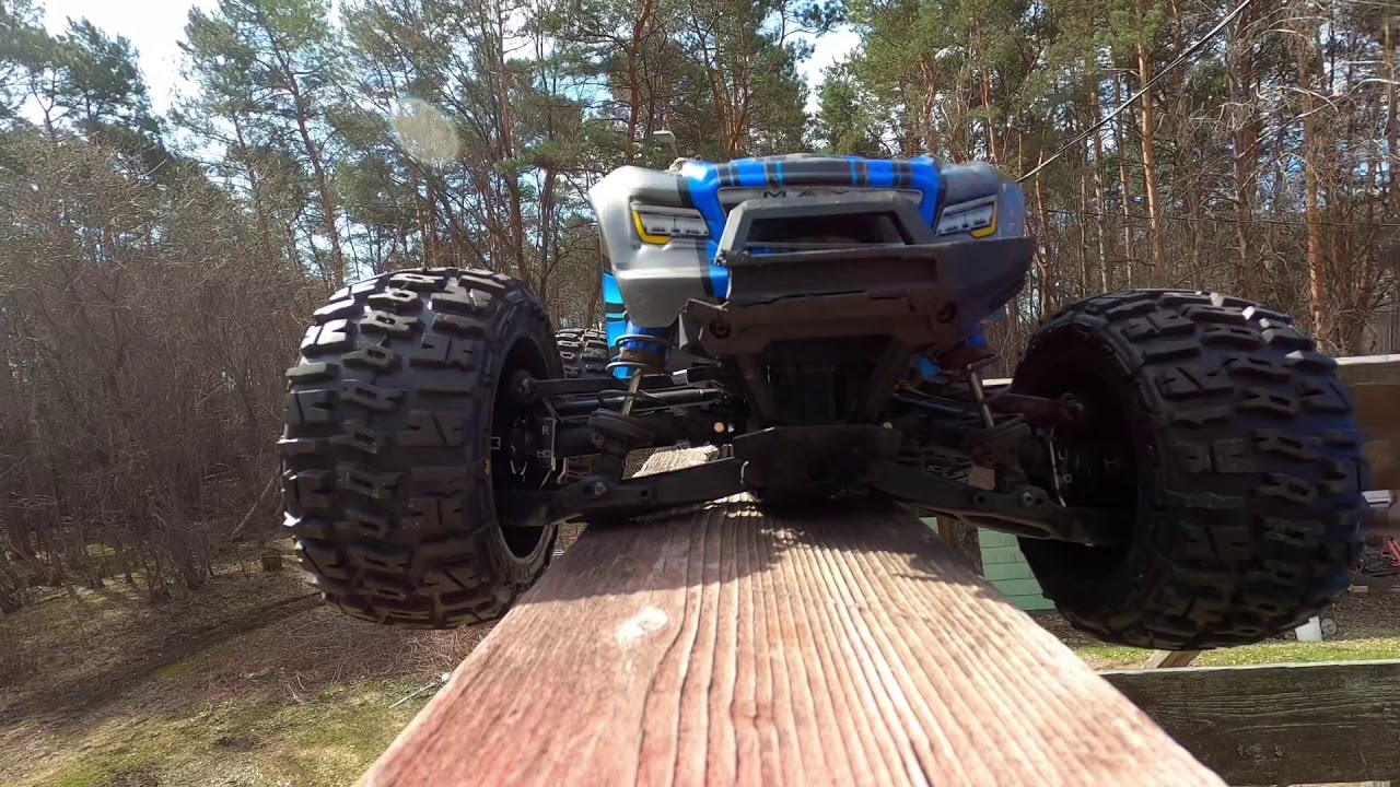 Traxxas Maxx 4s Review - YouTube