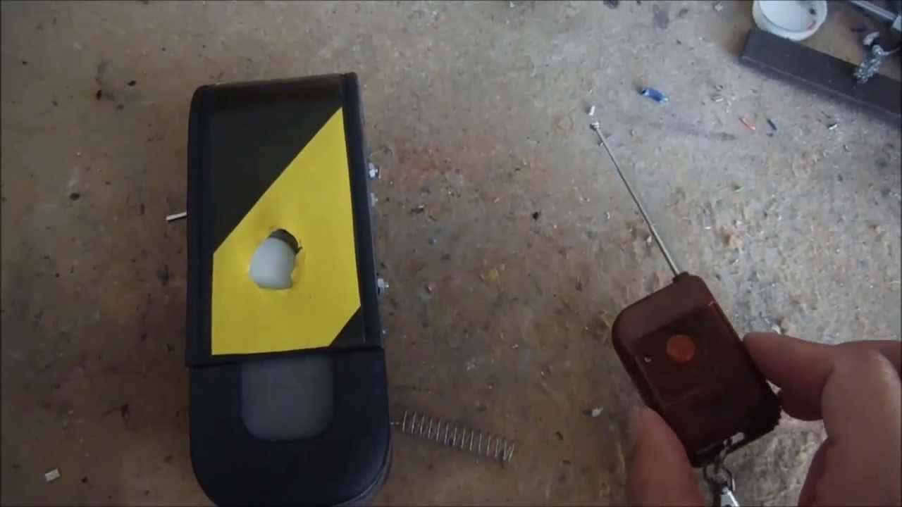 BOMBA AIRSOFT C4 7498-L - YouTube