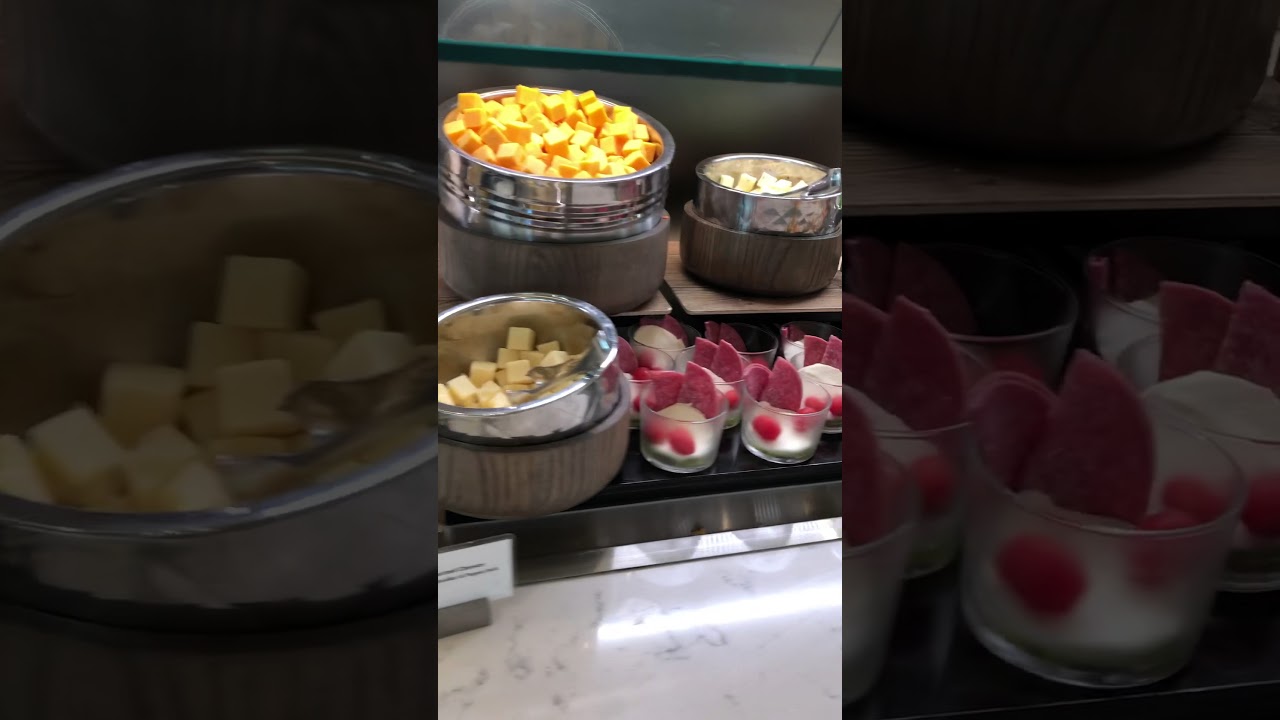 Food at the United Club. Food at United Airline’s United Club Lounge ...