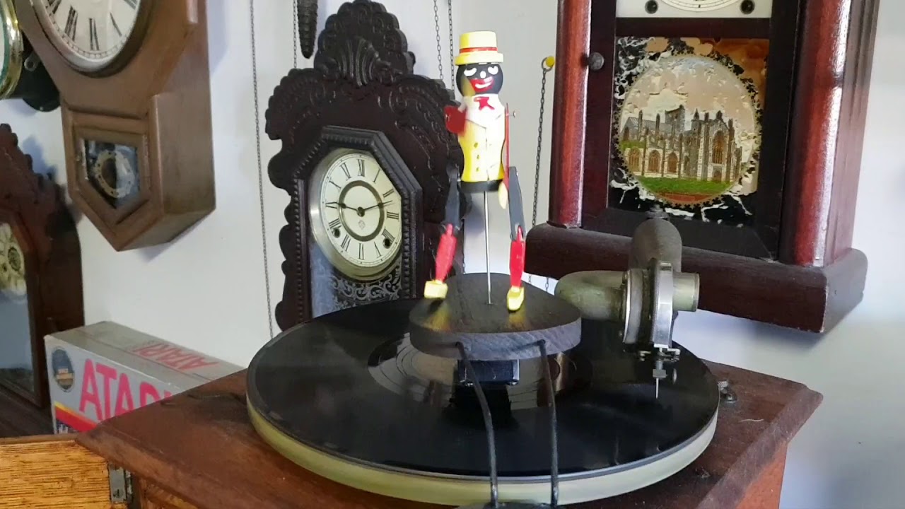 Flashback Friday! Ragtime Rastus Dancing Gramophone Toy. VV-IV Tabletop ...