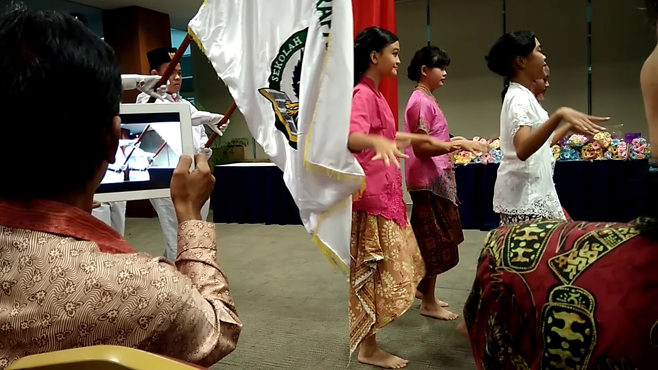 THANKSGIVING GRADE 9 SLH CURUG - YouTube