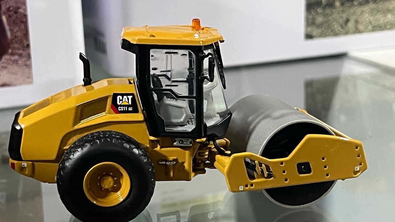 Rodillo Caterpillar - YouTube