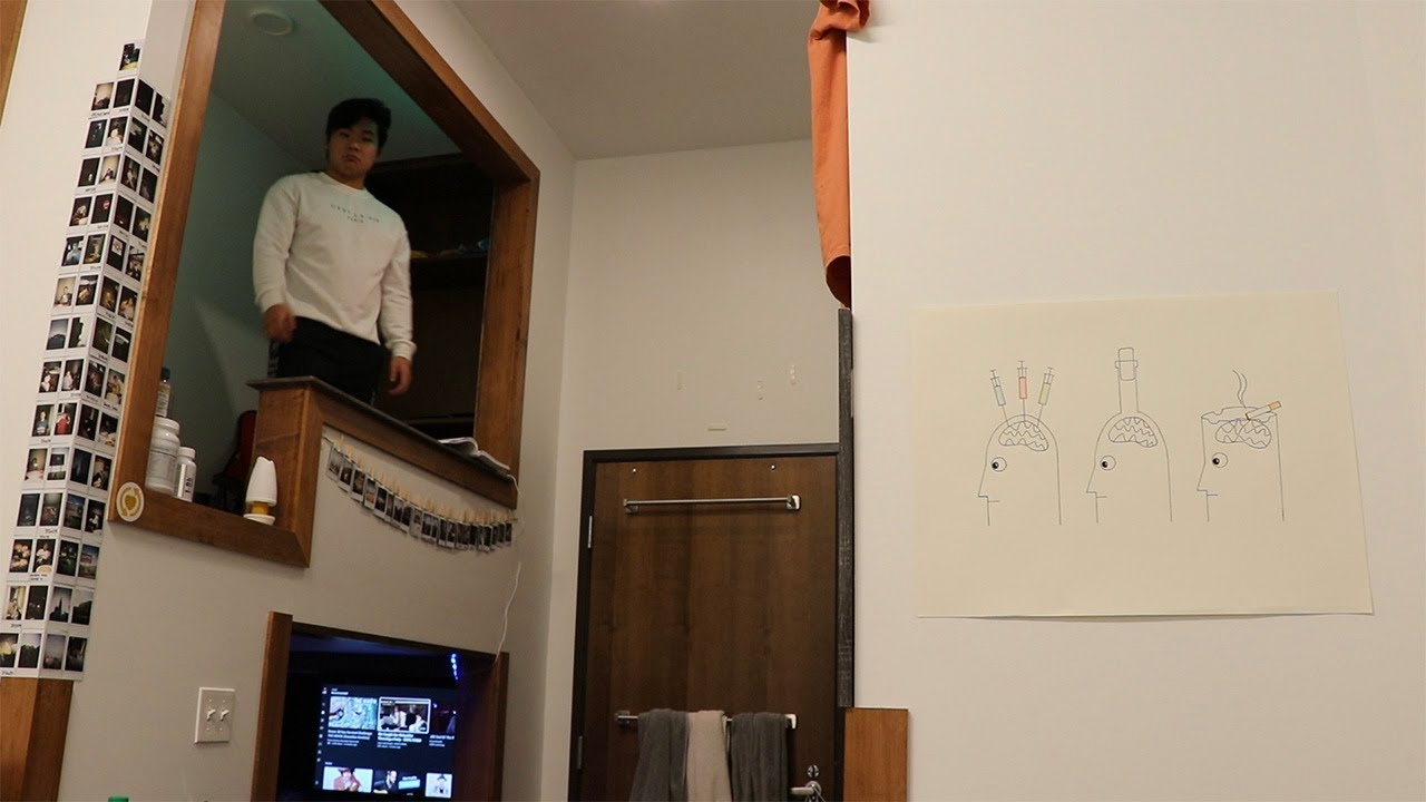 COLLEGE FRATERNITY HOUSE ROOM TOUR - YouTube