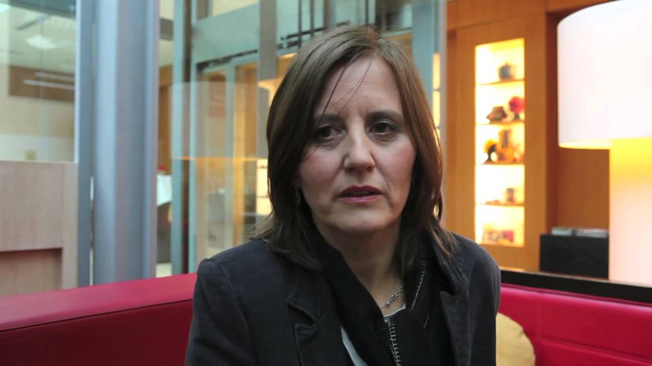 Caroline Strubbe vertelt ons waarover haar film gaat - YouTube