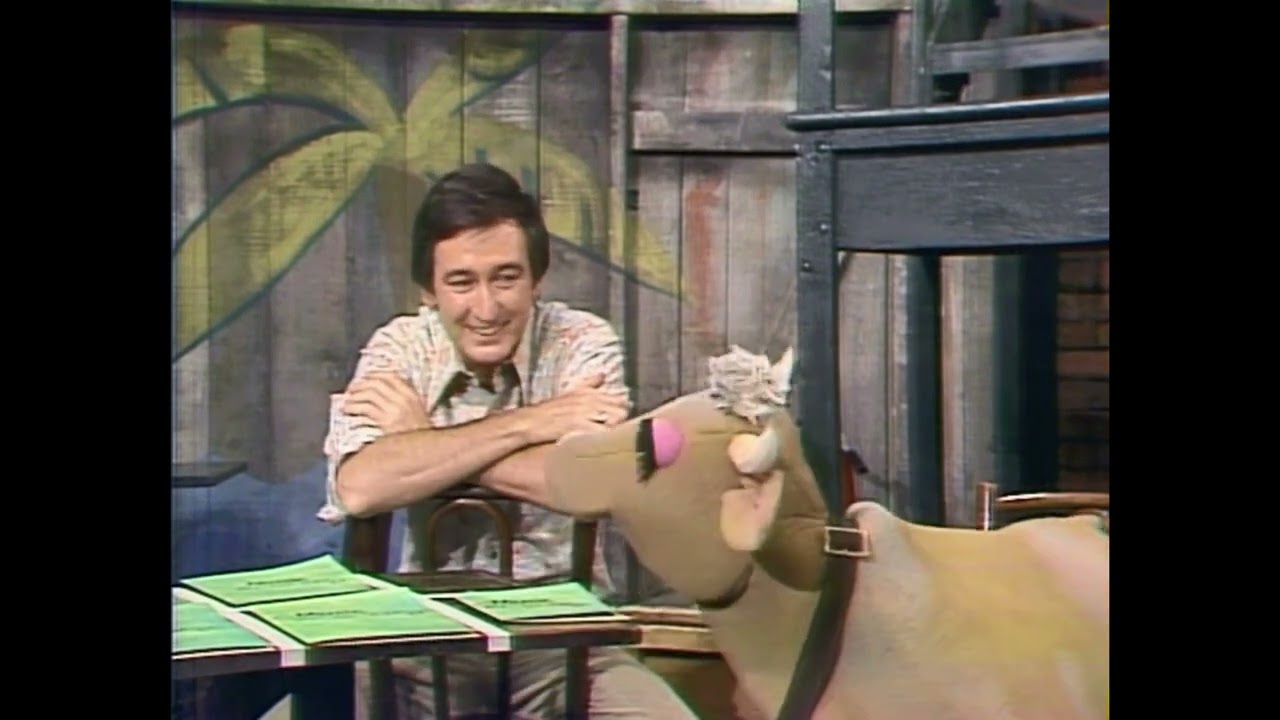 Hooper celebrates 25 years on Sesame Street #sesamestreet - YouTube