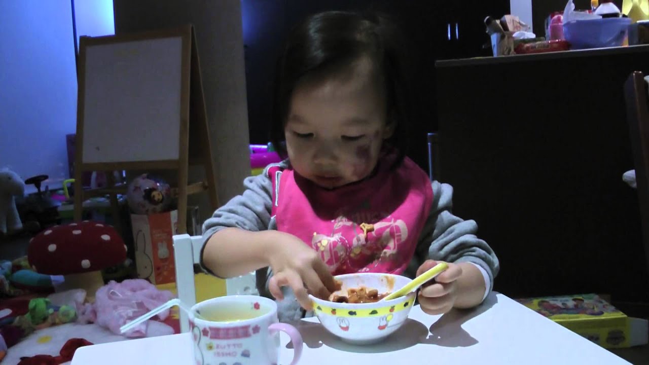 Girl Eating Dora The Explorer Pasta - YouTube