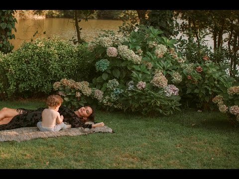 Hande Ataizi ve Oğlu Leon