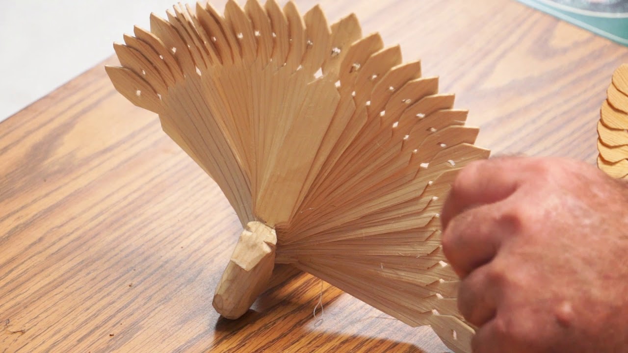 2019 Woodcarving Expo: Fan Bird Carving - YouTube