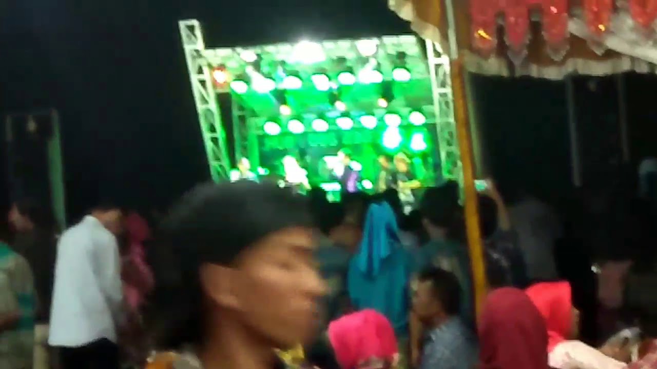 Jay Raja Ft Sarah Amel diacara keluarga lingkungan Tana-Tana kab ...