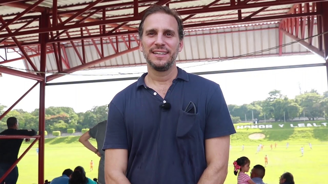 Cuéntanos: Alejandro Poma, Director de Excel Automotriz - YouTube