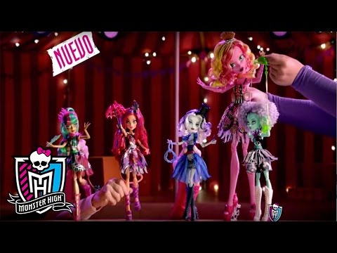 Gooliope y las muñecas del Circo Monstruoso