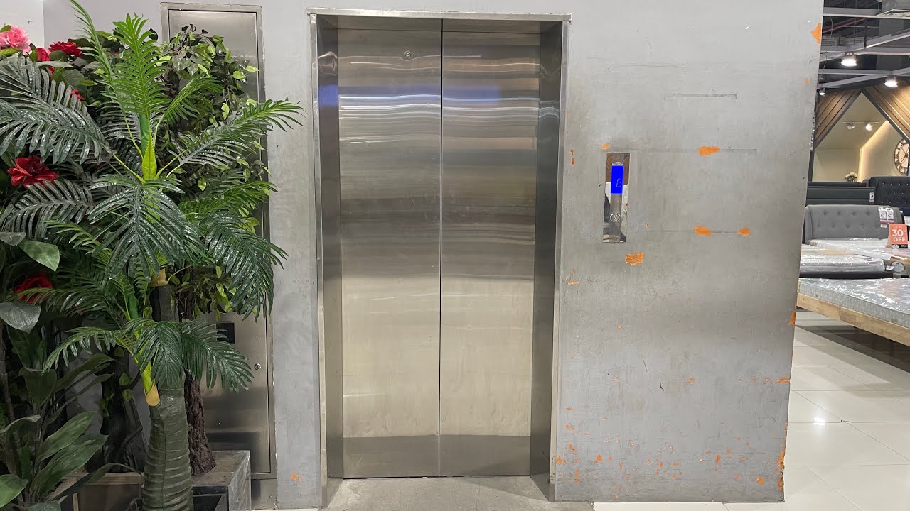 BAD ELEVATOR!!!! Nippon elevator at All Home, Somo- A vista mall ...