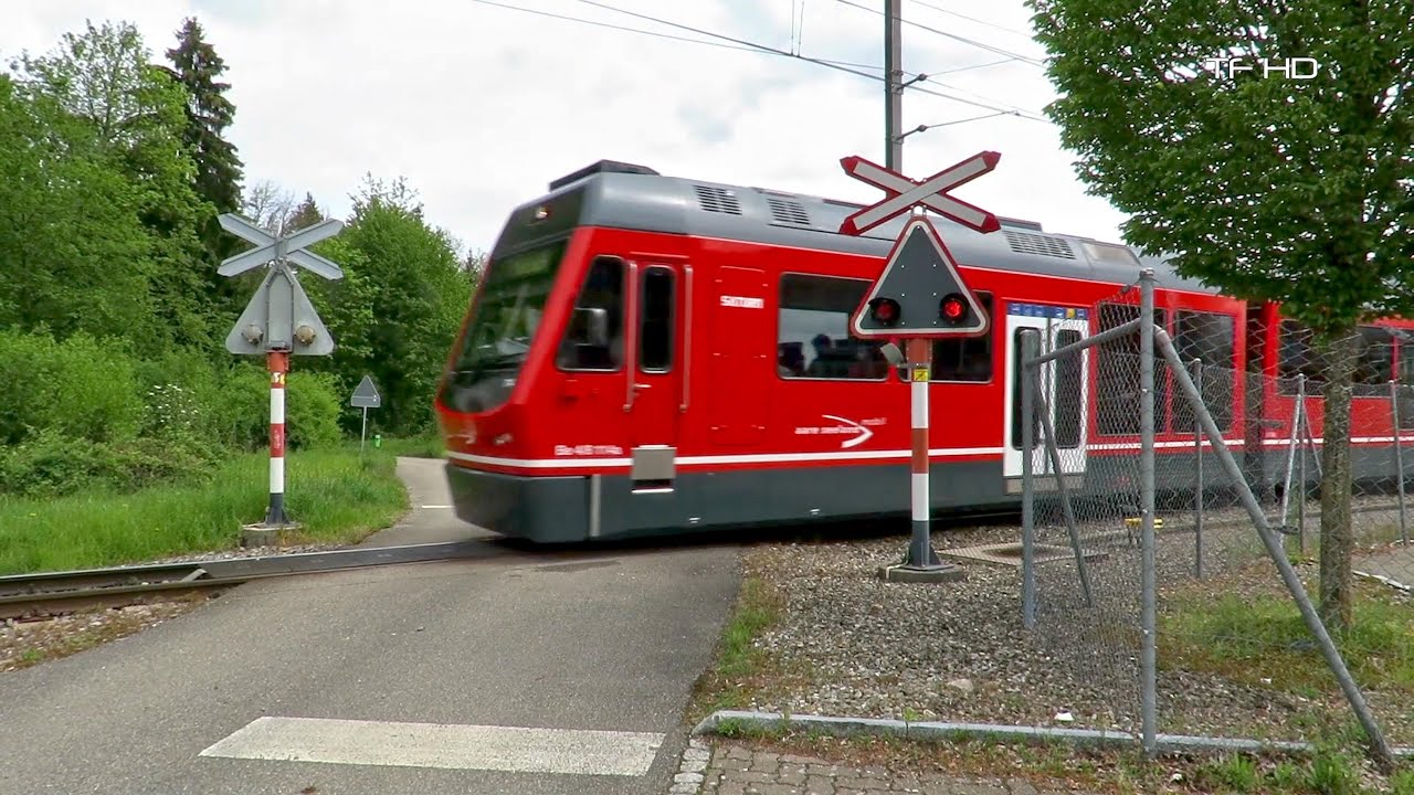 Railroad Crossing - Langenthal (CH) - Bahnübergang Keltenweg , Passage ...