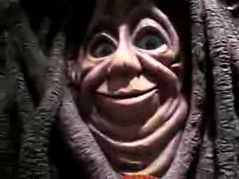 Tracy the tree from the mall of america - YouTube