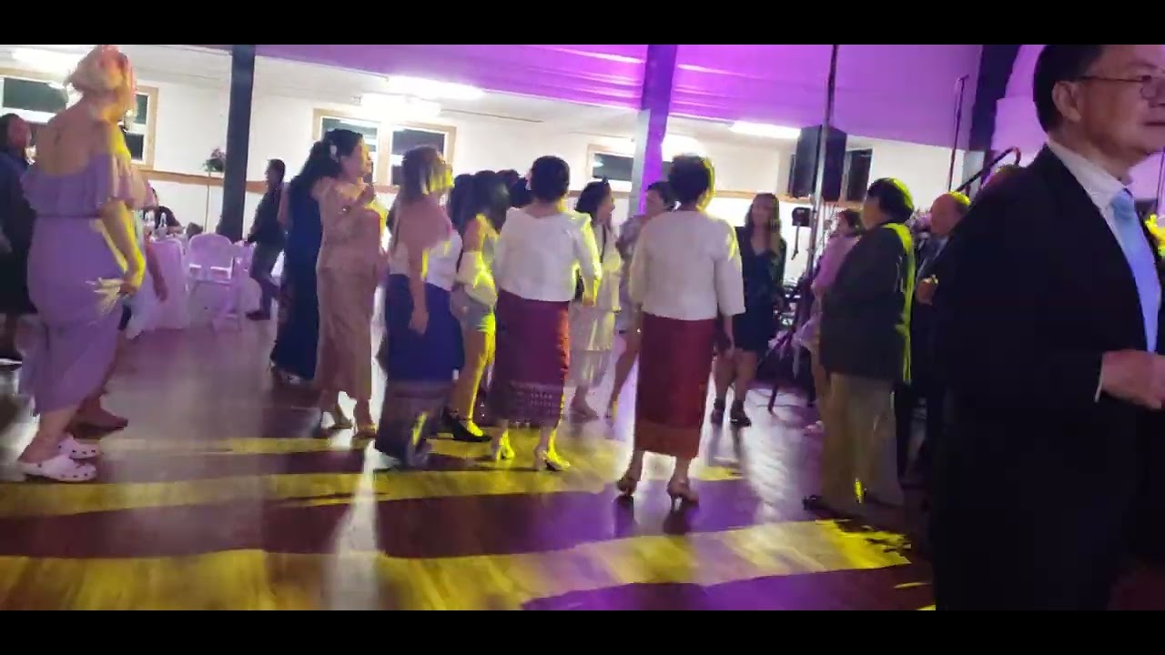 moog koom cov txiv laug hab nam laug lub party 71 lug su laj kaam nawb ...