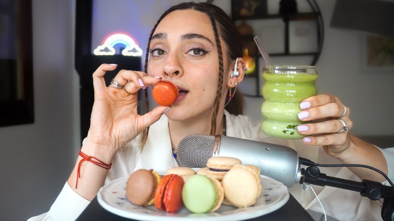 ASMR Mangio Macarons e Matcha latte 🤍🌱 - YouTube