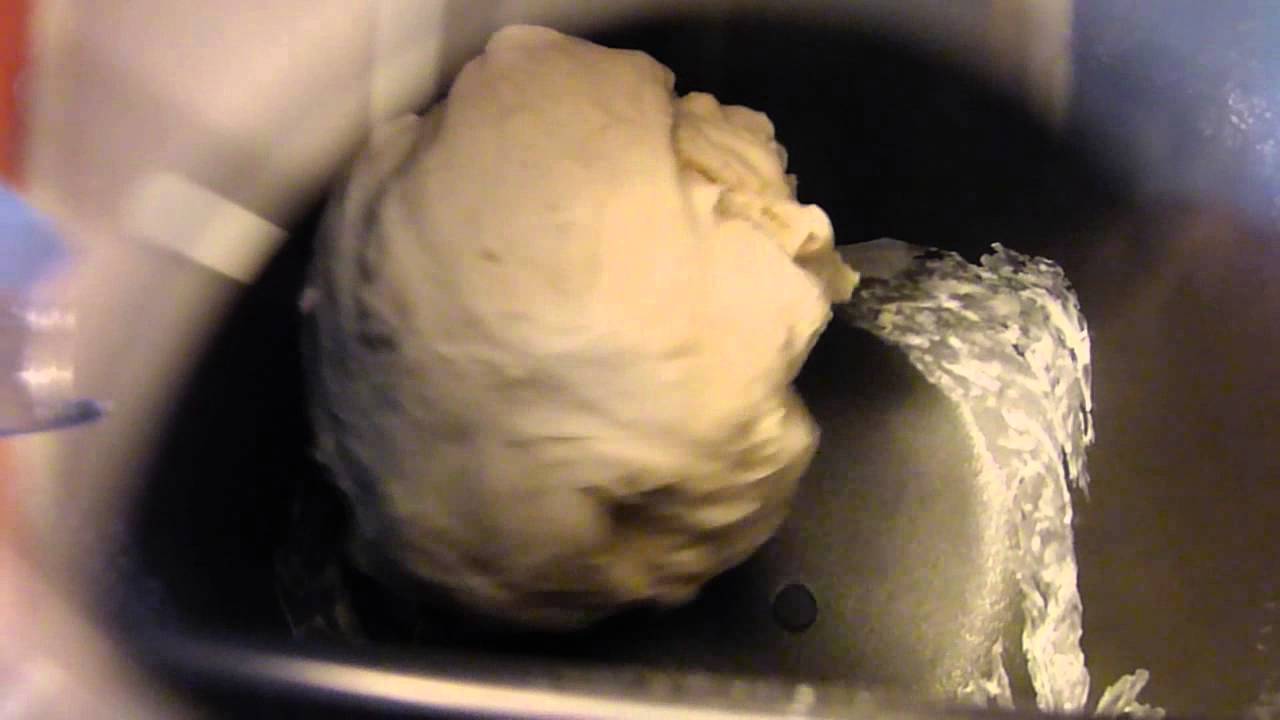 Sunbeam 5891 2-Pound Programmable Breadmaker 00002 - YouTube