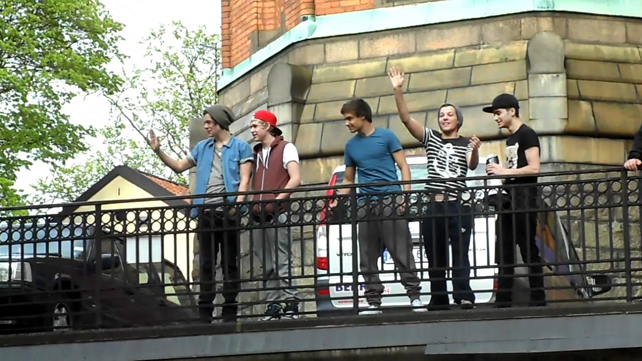 One Direction in Sweden 12th may 2012 - YouTube