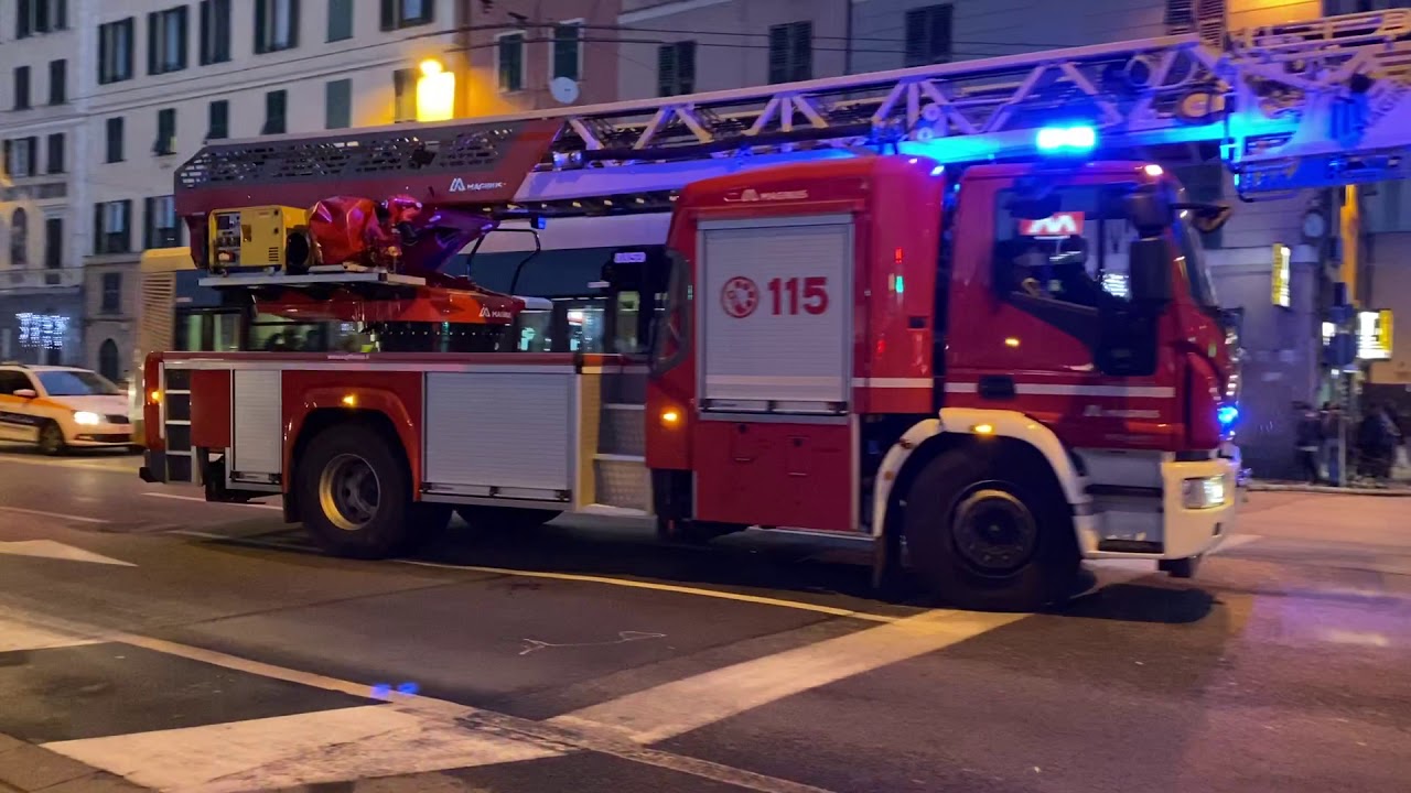 [NEW] Autoscala Vigili del Fuoco in Sirena - YouTube