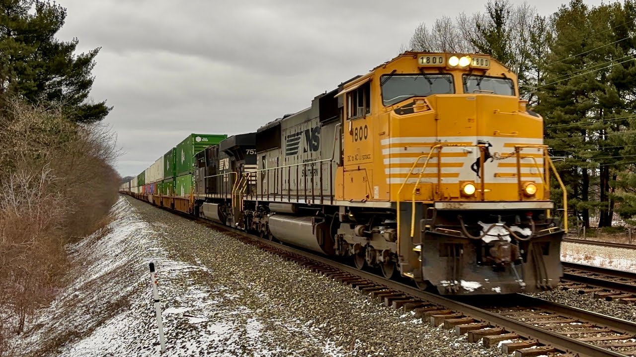 NS 1800 East - Lydick, Indiana - 01/05/2025 - YouTube