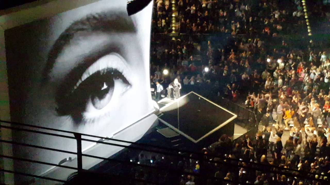 Adele - Hello live in Cologne 14.05.2016 - YouTube