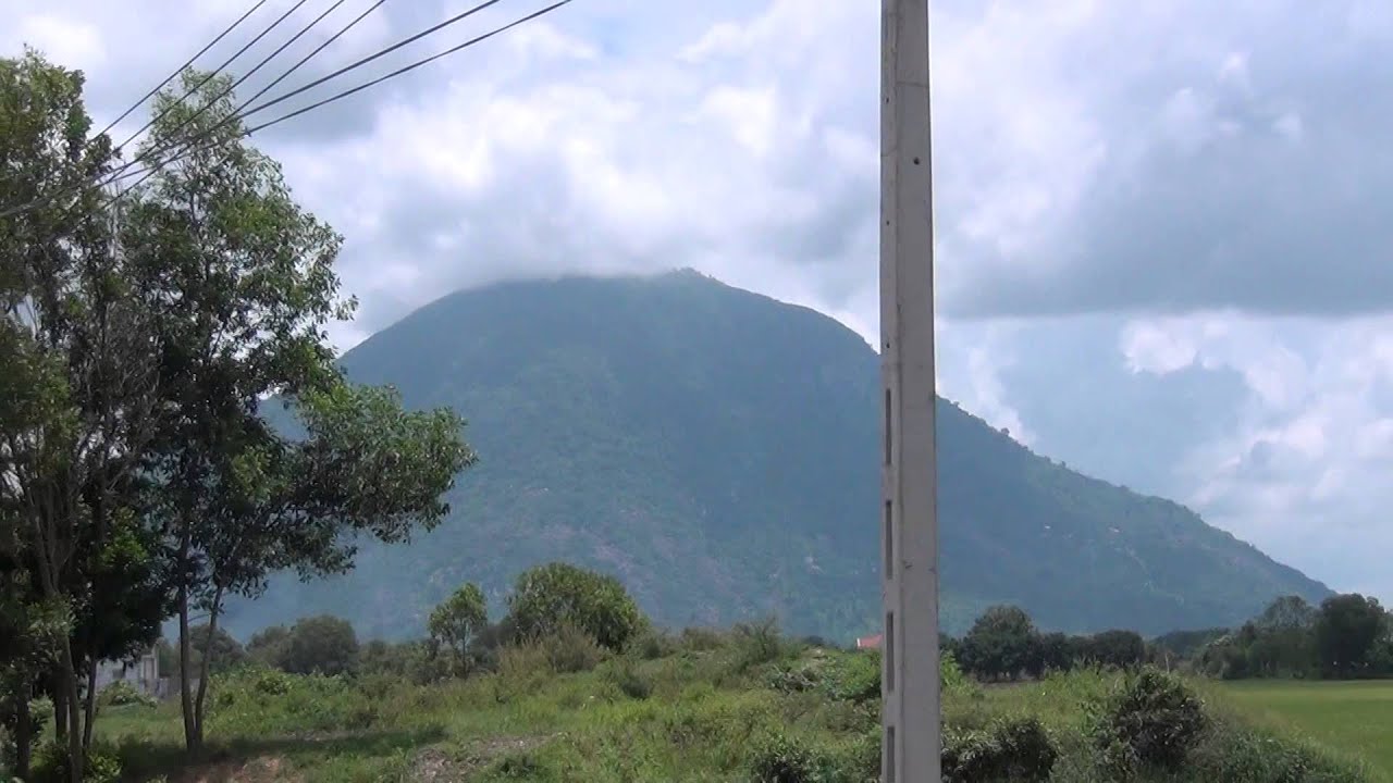 Nui Ba Den - YouTube