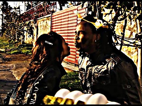 Akasya Durağı - Ubayana Dilek'le Öpüşürken Yakalandı