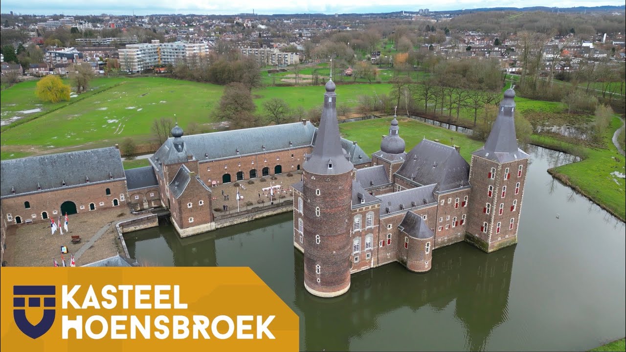 Kasteel Hoensbroek - YouTube