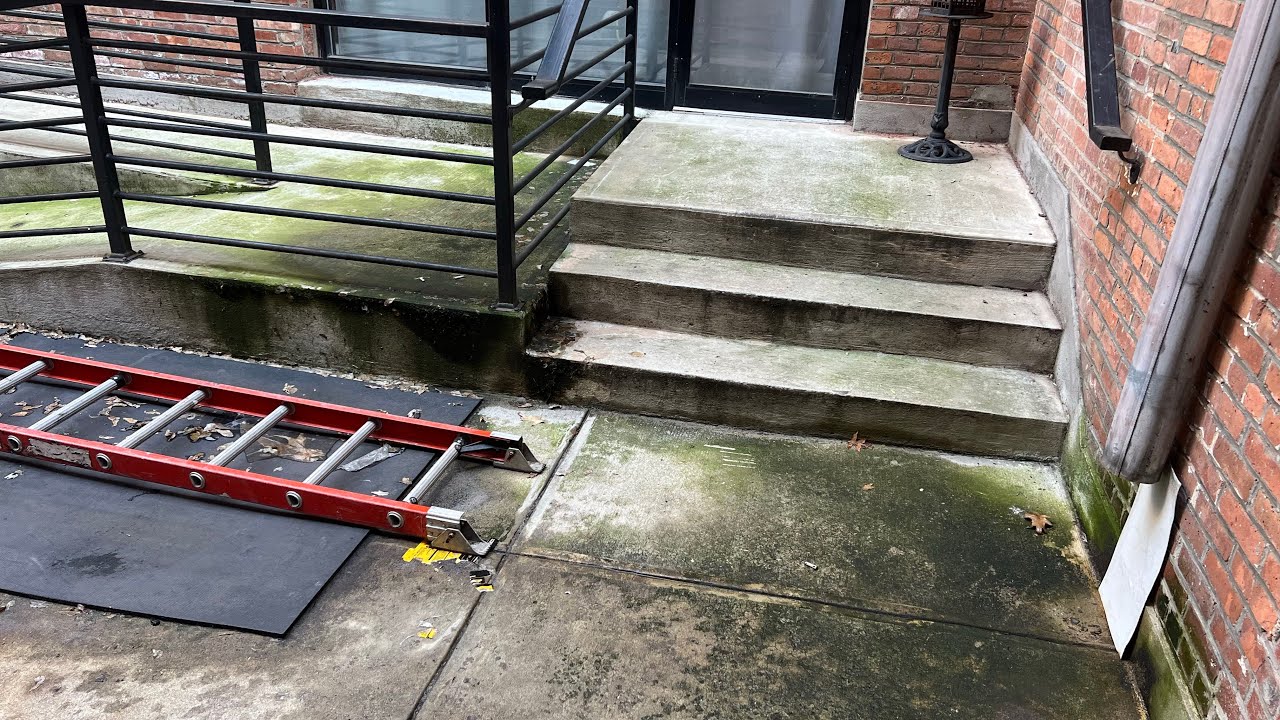 cleaning a very dirty patio in manhattan(limpiando patio muy sucio en ...