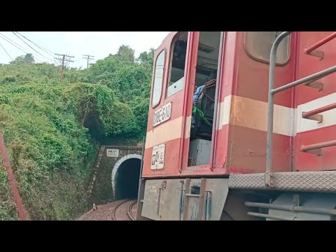 D18E - 610 & D12E - 659 or container train run into tunnel - YouTube