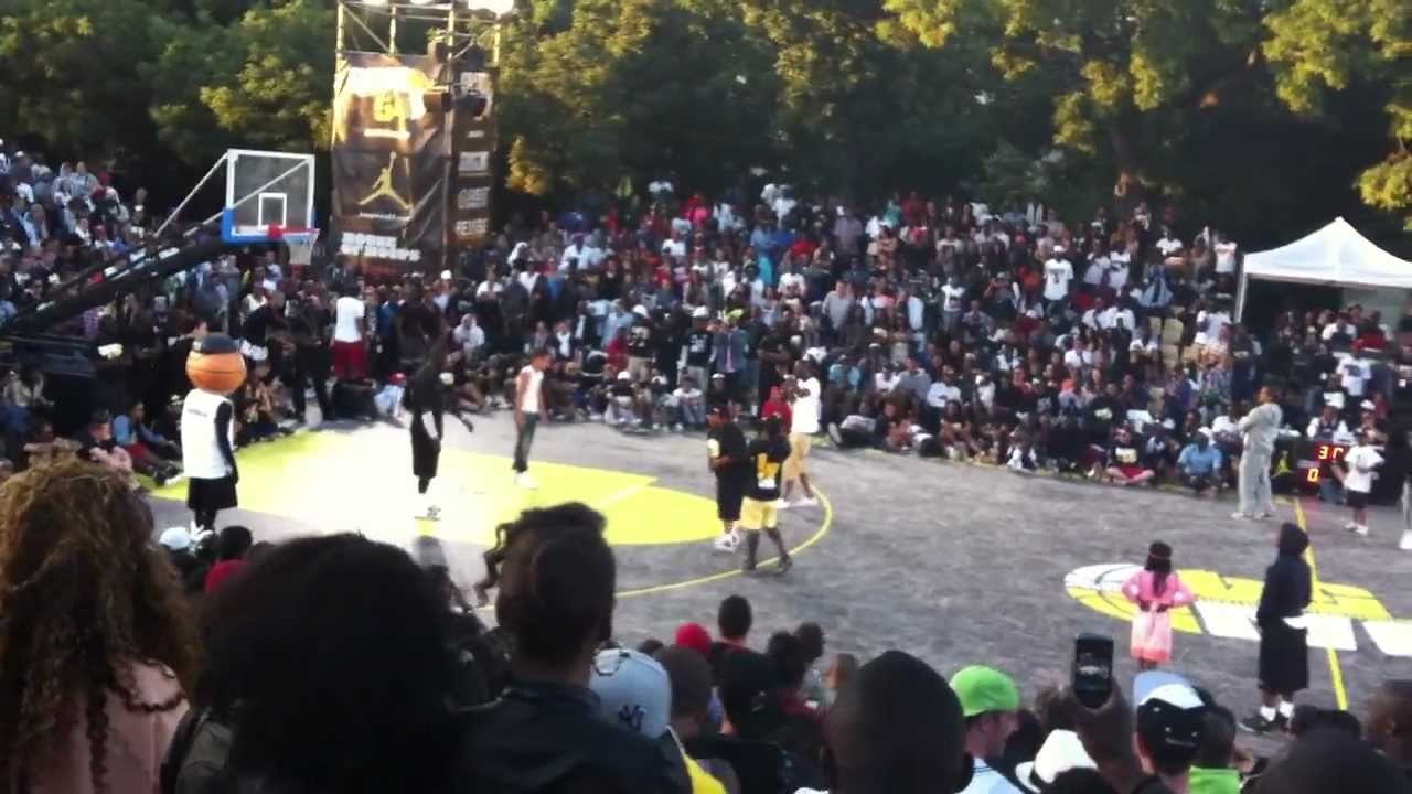 Quai 54 2012 Thomas Ngijol vs Sambou Traoré - YouTube
