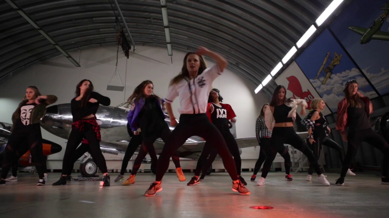 Chris Porter - The water dance / Choreography by Alexandra Wojcik - YouTube