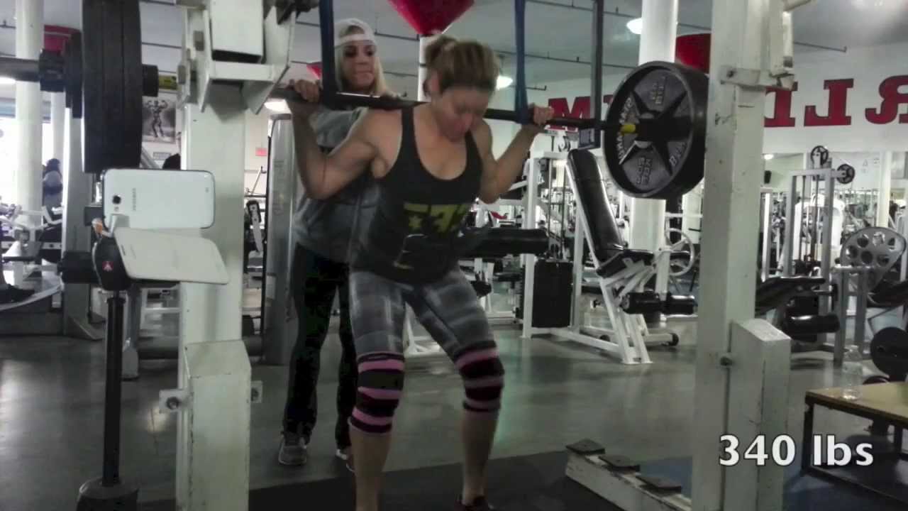Jenn Ryan - 340 lb Squat with Reverse Monsters - YouTube