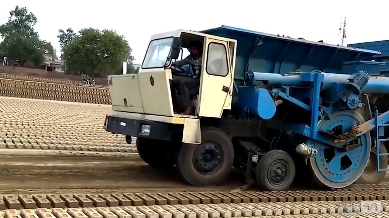 Jentera berat moden yang menakjubkan, artifak penting untuk pembinaan ...