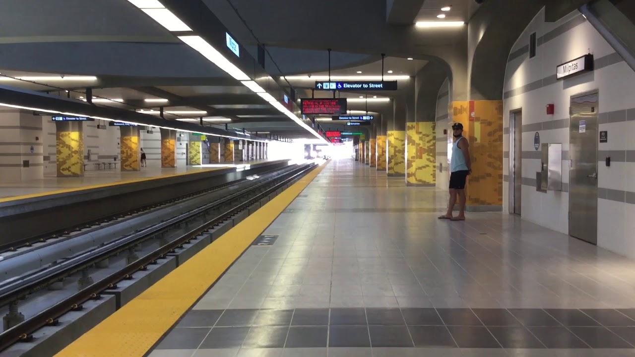 Bart train on Milpitas new and old - YouTube