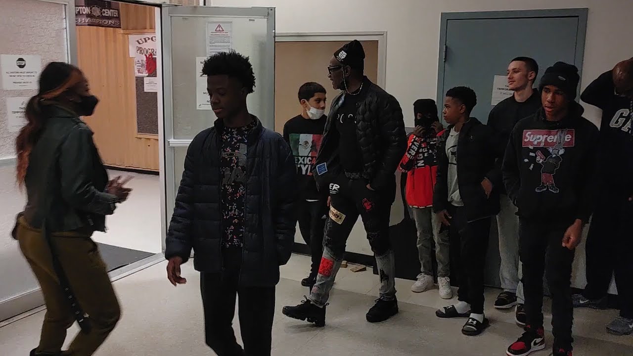 GERVONTA TANK DAVIS COACH CALVIN FORD TAKE KIDS ON A ROAD TRIP - YouTube