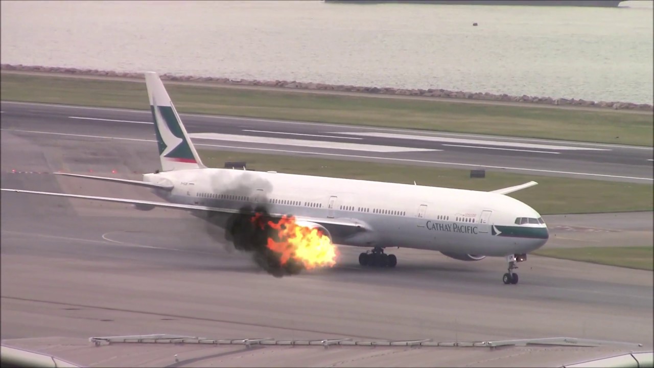 Cathay Pacific 777-300ER Engine Fire at Hong Kong Airport [HKG] - YouTube