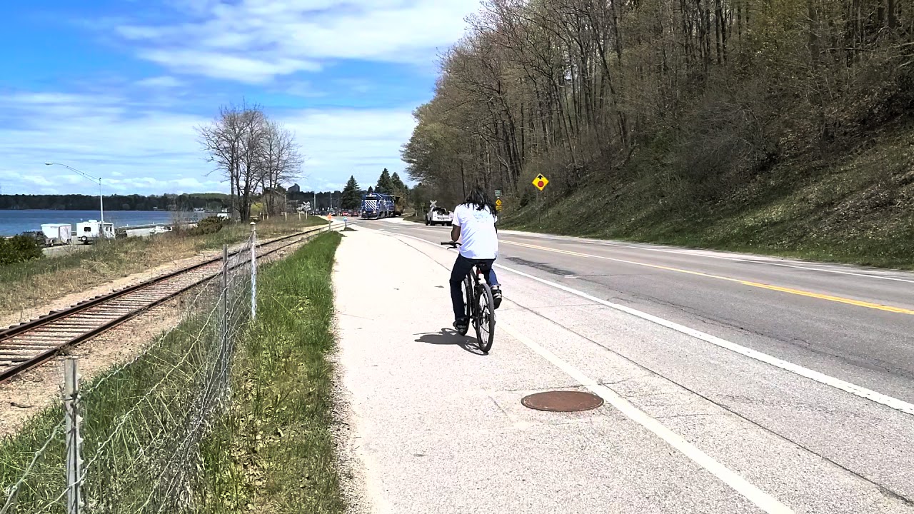 GLC Railroad at 5 mile Rd Acme Michigan on 5/22/2020 - YouTube