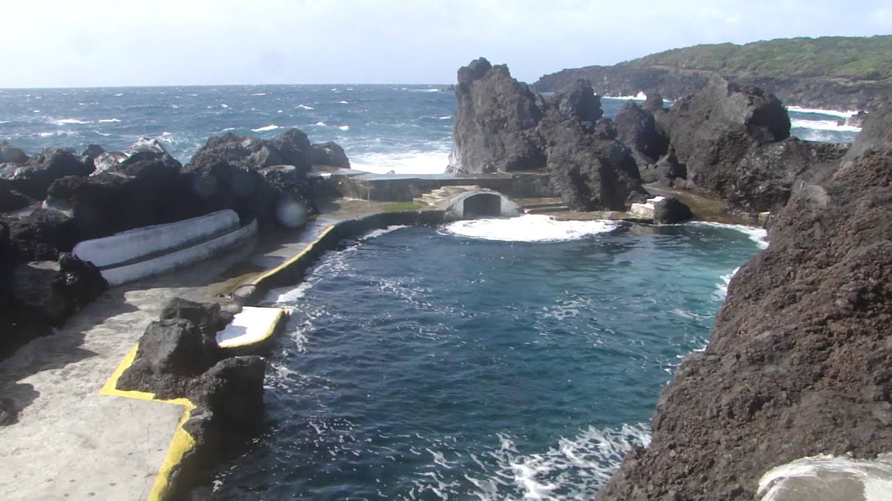 Azoren Faial Varadouro Naturschwimmbecken - YouTube