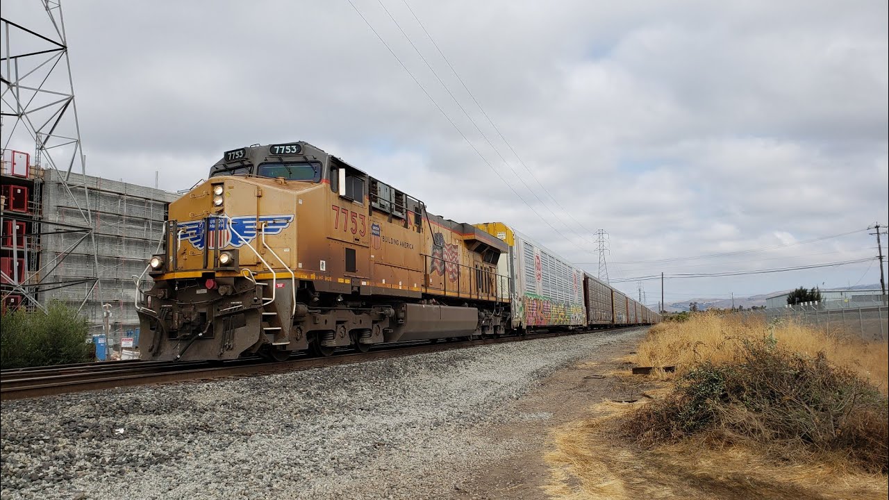 UP 7753 leads the MNPMI with DPU trailing, 9/19/20 - YouTube