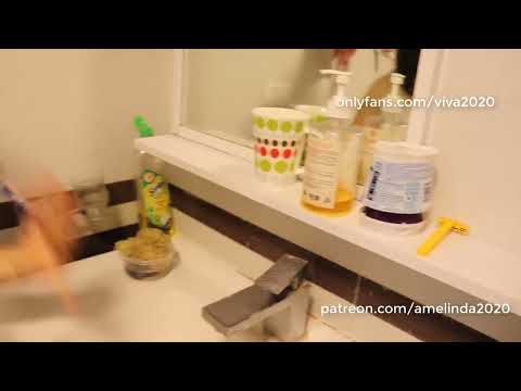 Beautiful single mother so cute! She was washing dishes in the toilet#3