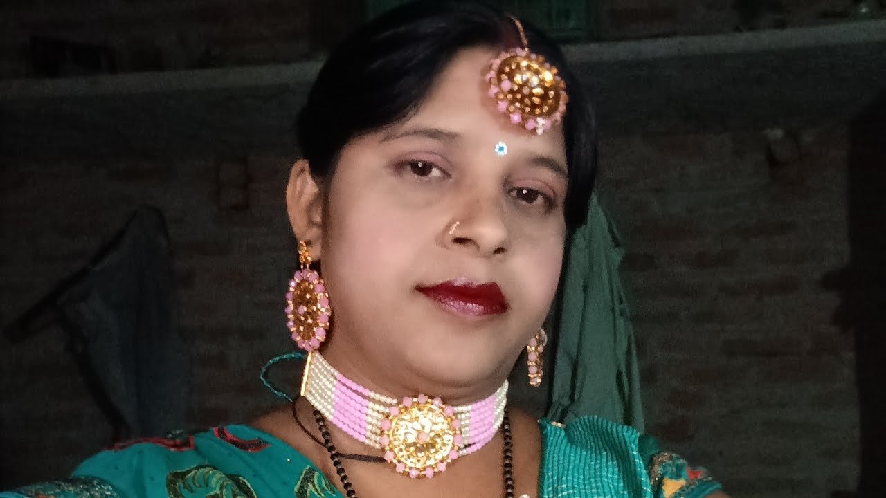 Uma Devi Official लाइव है! - YouTube