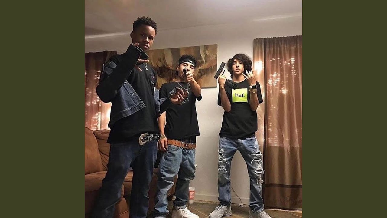 Rob the plug (feat. Woaziie, Fanta & Zellyru) - YouTube