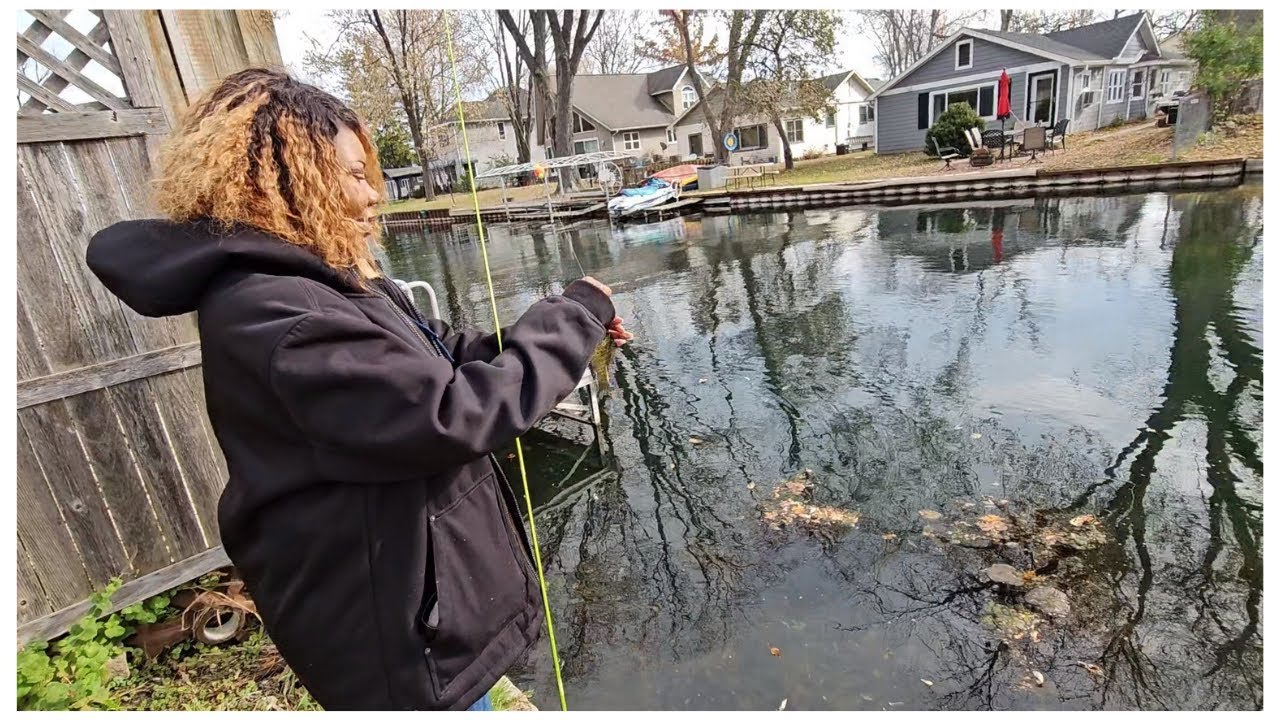 Fishing a small dock - YouTube