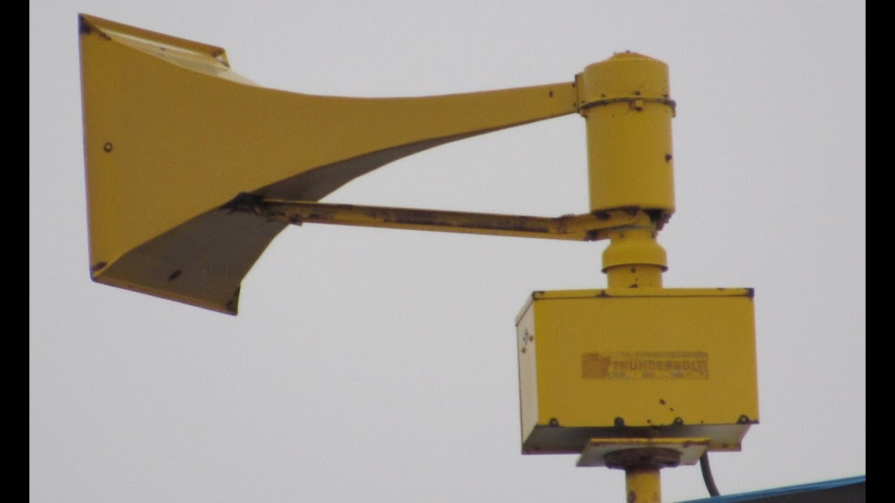 FS Thunderbolt 1000AT Siren Test - Jackson, MI - YouTube
