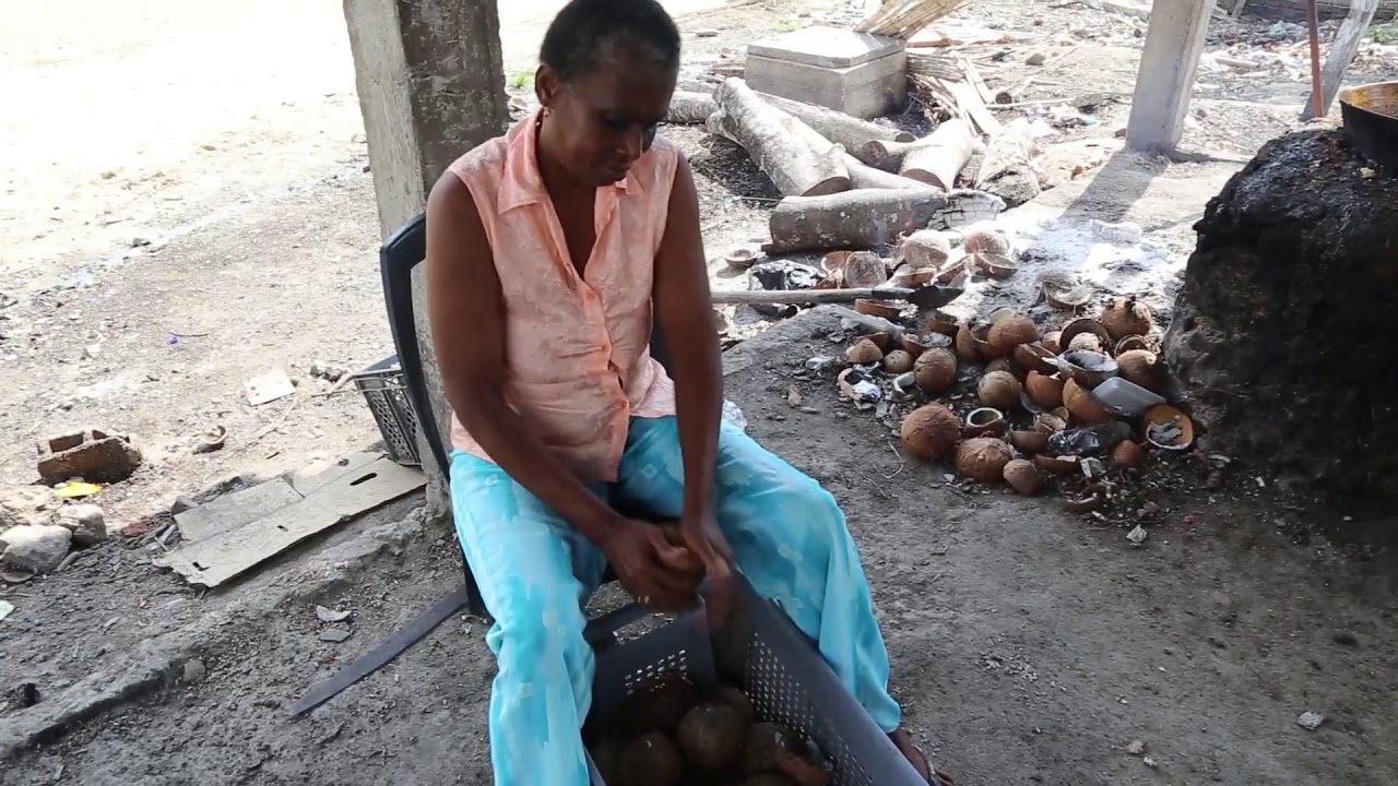 Raspando coco (Ecuador) | LASA2019 Film Festival - YouTube