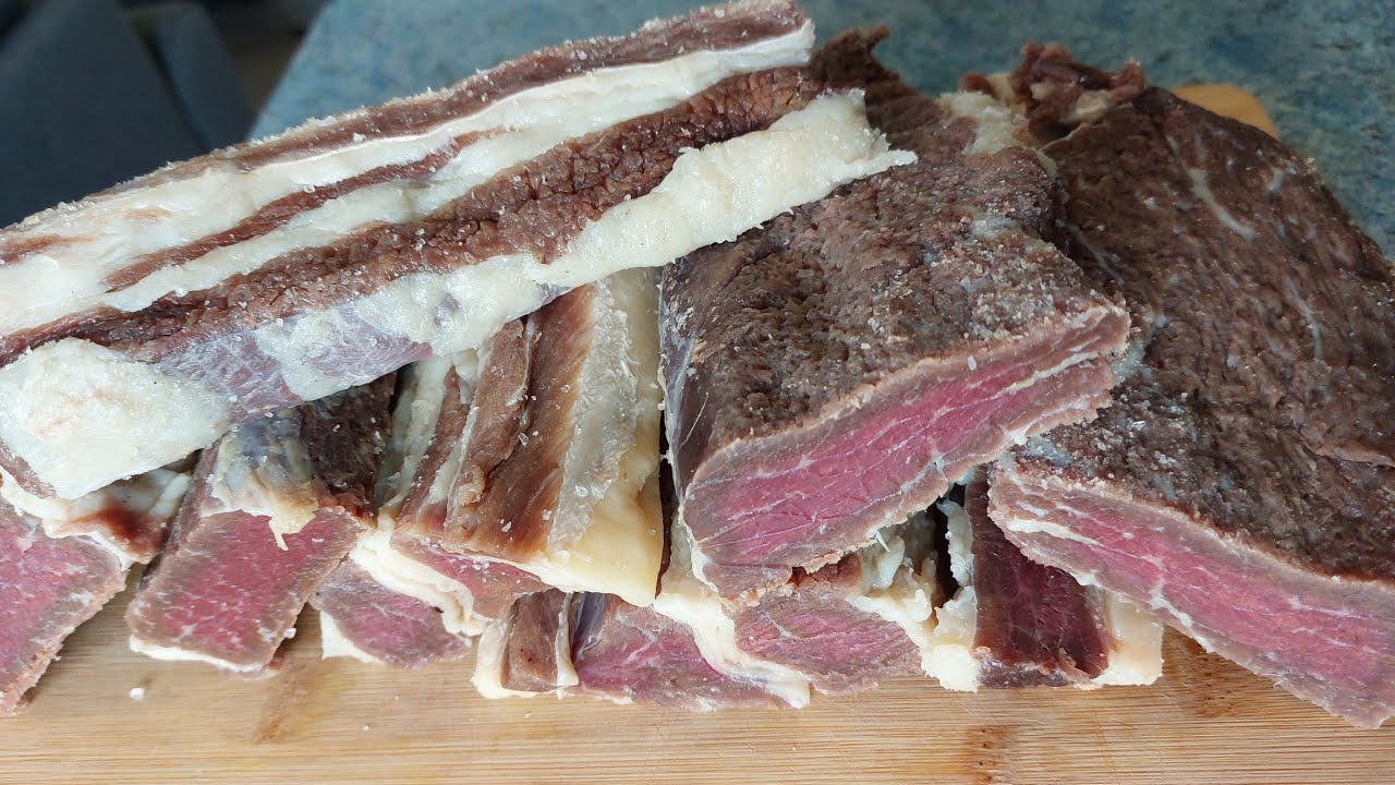 Como fazer carne seca,charque ou Jabá feito em casa - YouTube