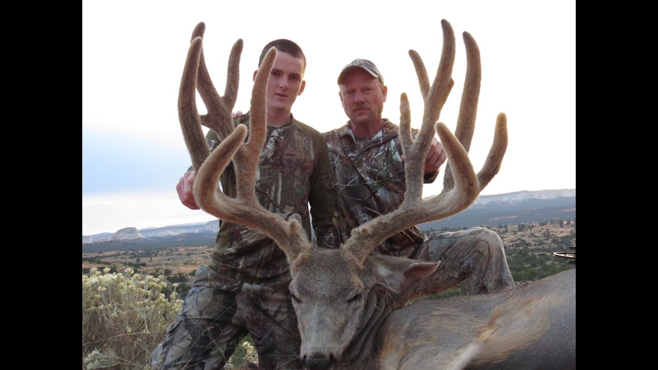 A true Paunsaugunt giant! Muley story Monday 2.2 - YouTube